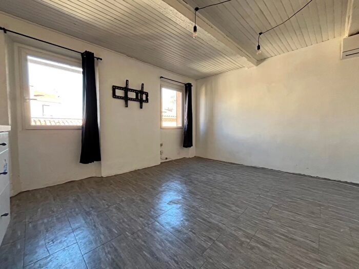 Appartement à vendre - Toulon, Saint-Roch - 2 pièces - 1 chambre