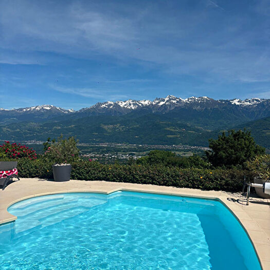Maison 5 pièces à Corenc, à vendre