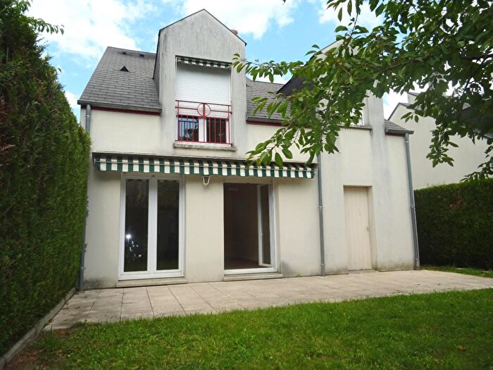 Orléans, La Croix Saint-Marceau, La Mouillère, Pré Pinson : Maison 4 pièces à louer