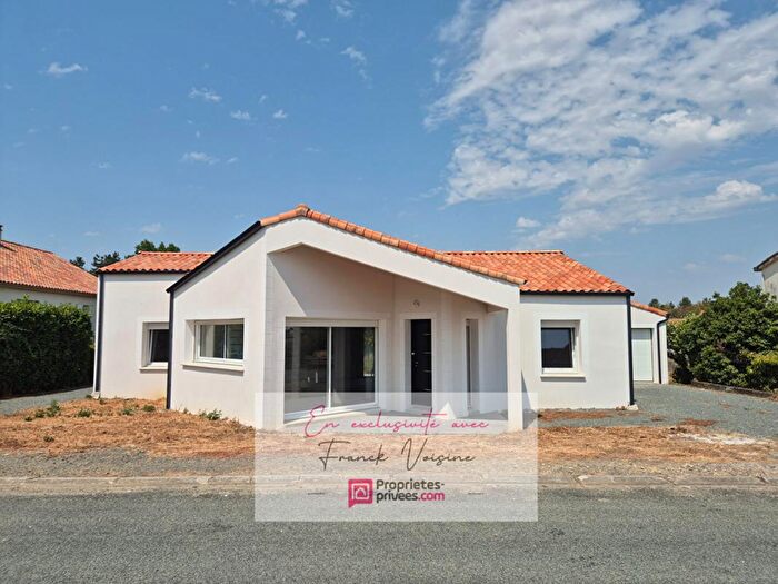 Maison 5 pièces à vendre à L'Oie