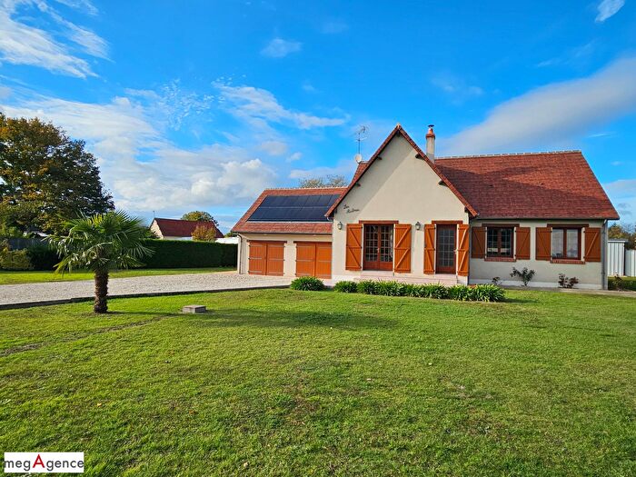 Maison à vendre - Gièvres - 4 pièces - 3 chambres