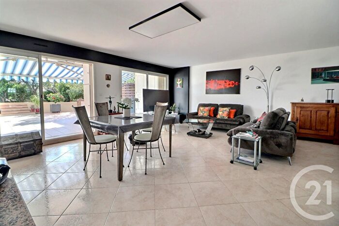 Appartement à vendre - Fréjus, Fréjus Plage - 4 pièces - 2 chambres