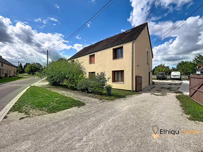 Villy-en-Trodes - Maison 9 pièces à vendre