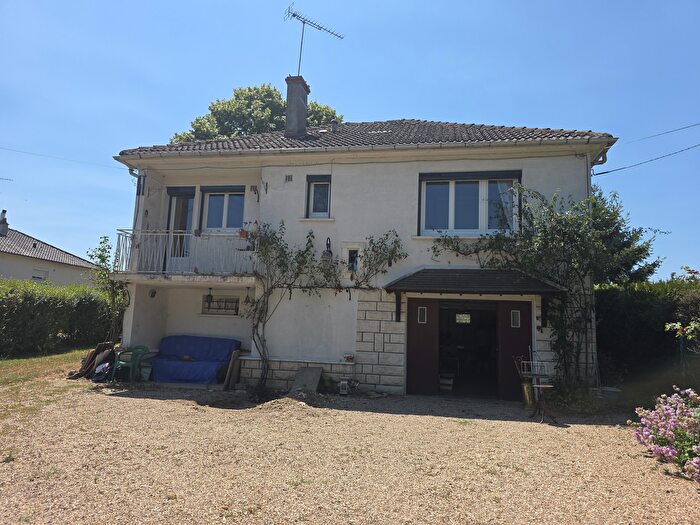 Nohant-en-Graçay : Maison 4 pièces à vendre