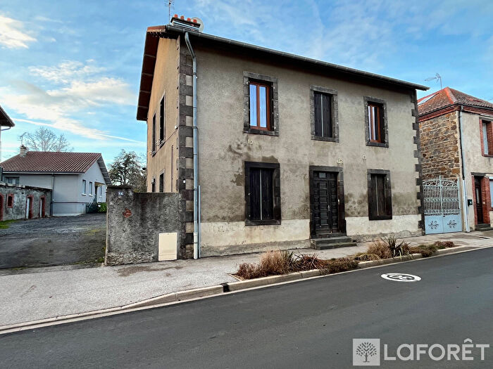 Maison à vendre - Lempdes-sur-Allagnon - 6 pièces - 4 chambres
