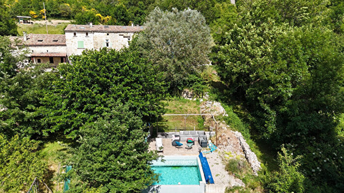 Maison 10 pièces à vendre à Vesc
