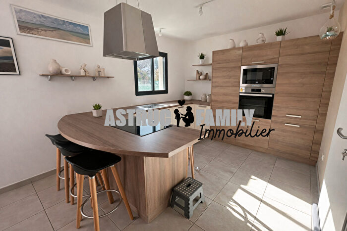 Maison 4 pièces à Beauvoisin, à vendre