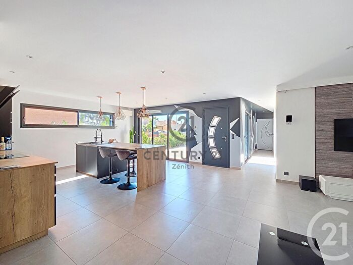 Maison à vendre - Caves - 4 pièces - 3 chambres