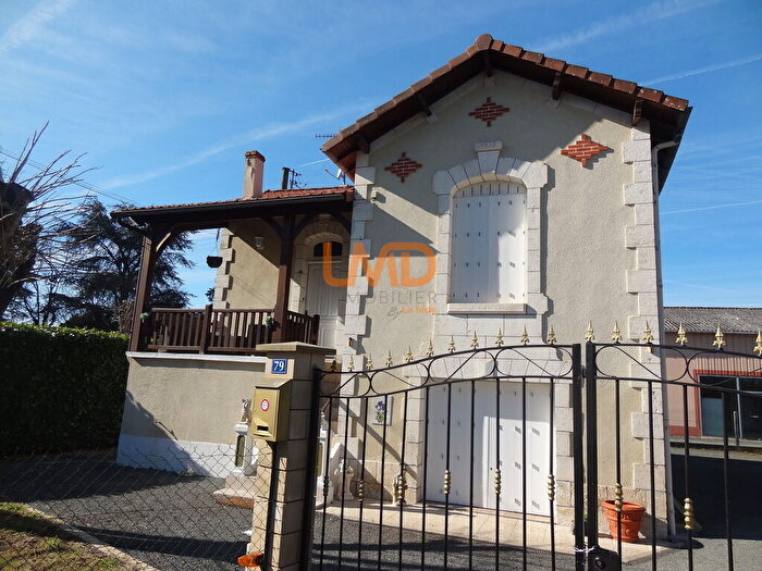 Maison 4 pièces à Saint-Front-de-Pradoux, à vendre