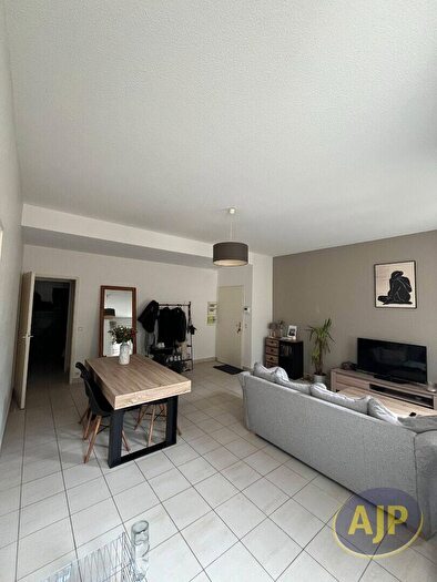 Appartement à louer - Centre, Saintes - 3 pièces - 2 chambres