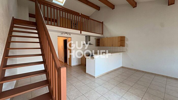 Appartement à louer - Nord, Elne - 3 pièces - 1 chambre