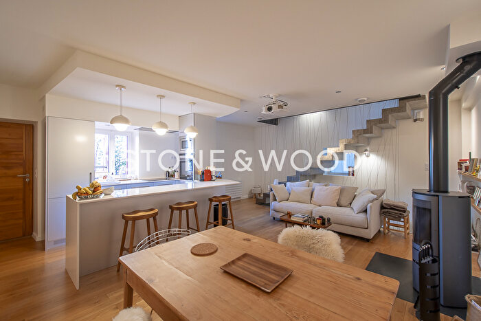 Maison à vendre - Annecy-le-Vieux, Annecy-le-Vieux Sud - 4 pièces - 3 chambres