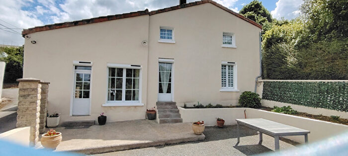 Saint-Loup-Lamairé : Maison 5 pièces à vendre