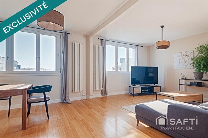 Appartement à vendre - Le Raincy, Gare - 3 pièces - 2 chambres