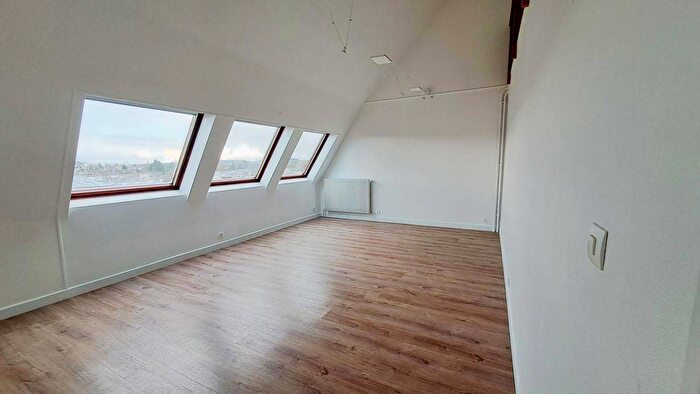 Appartement à louer - Centre Ville Centre, Fontainebleau - 3 pièces - 2 chambres