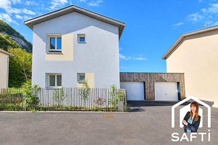 Cognin-les-Gorges : Maison 4 pièces à vendre