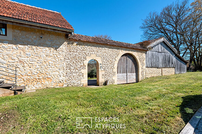 Maison à vendre - Saint-Pierre-de-Chignac - 8 pièces - 6 chambres