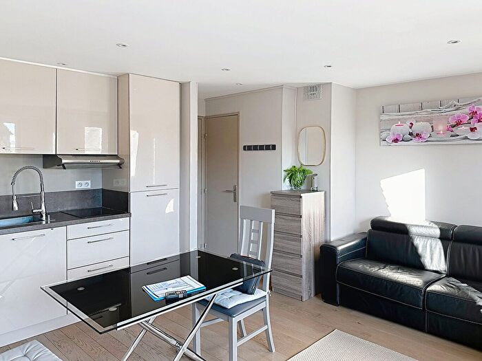 Appartement à vendre - Cabourg, Centre-ville, Clos Pasteur, Cap Cabourg - 2 pièces - 1 chambre