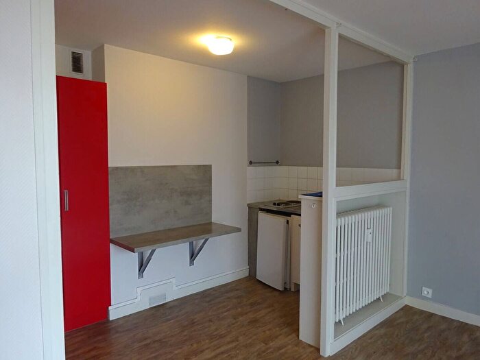 Appartement à louer - Lecoq, Clermont-Ferrand - 1 pièce - 1 chambre