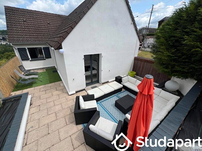 Appartement à louer - Grieu-Vallon Suisse-Saint Milaire-Mont Gargan, Rouen - 1 pièce - 1 chambre