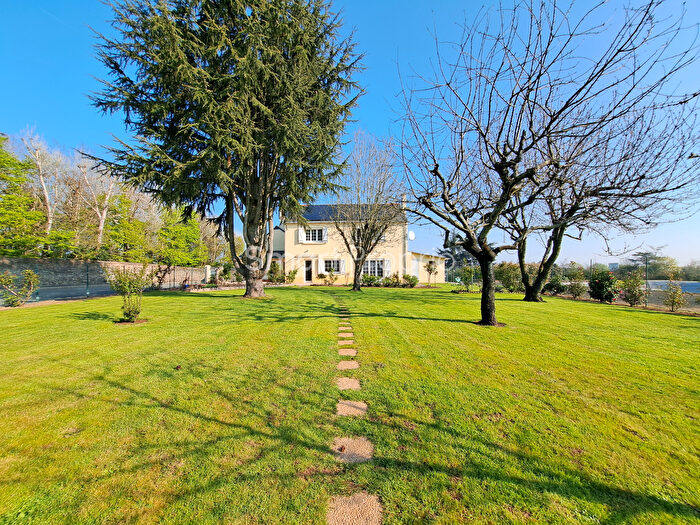 Maison à vendre - Angers, Deux-Croix, Banchais, Grand Pigeon - 9 pièces - 6 chambres