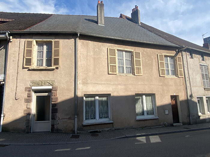 Maison à vendre - Lubersac - 7 pièces - 4 chambres