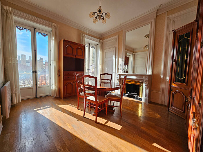 Appartement à vendre - Lyon er , Haut, Coeur des Pentes - 3 pièces - 2 chambres