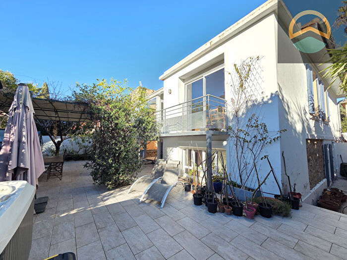 Maison à vendre - Hyères, Centre-ville - 5 pièces - 4 chambres