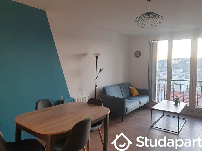 Appartement à louer - Fauriel, Saint-Étienne - 1 pièce - 1 chambre