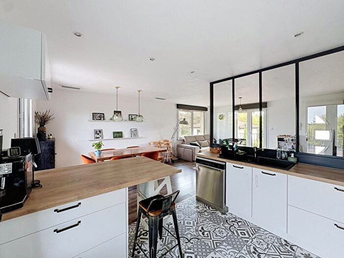 Maison 6 pièces à Saint-Geniès-Bellevue, à vendre