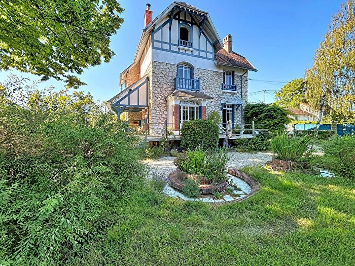 Maison 7 pièces à Samois-sur-Seine, à vendre