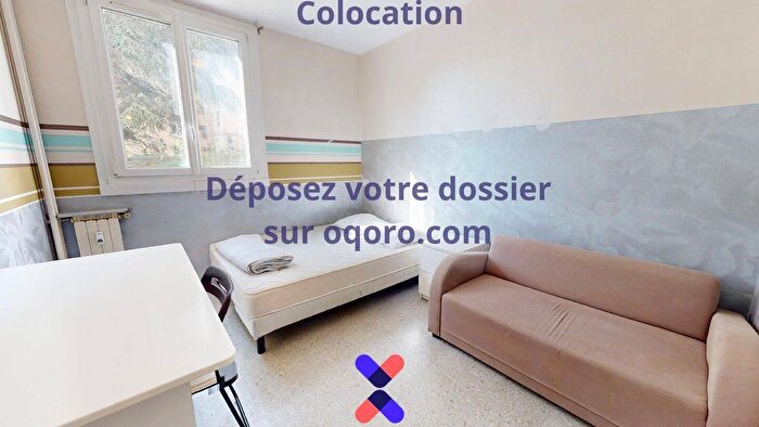 Appartement à louer - Les Genêts-Le Vinatier-Le Lessivas, Bron - 5 pièces - 4 chambres