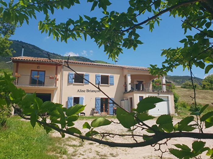 Maison à vendre - Sainte-Croix - 8 pièces - 4 chambres