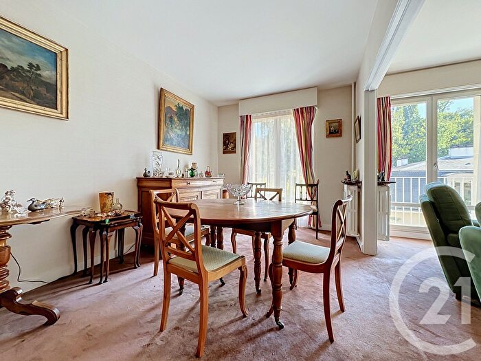 Versailles, Saint-Louis : Appartement 4 pièces à vendre