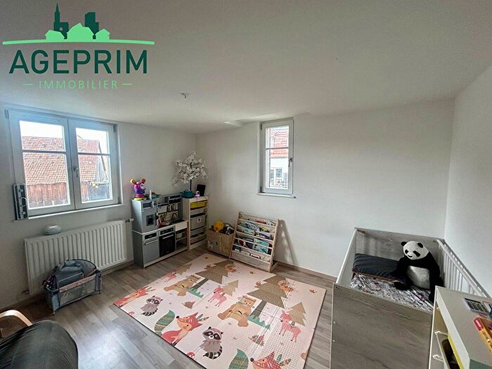 Maisons à vendre et appartements à louer - 3