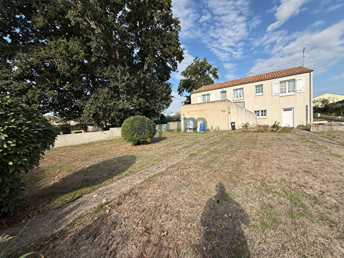 Maison 5 pièces à vendre - Saint-Hilaire-de-Loulay