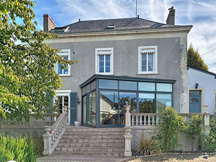 Maison 12 pièces à Château-Gontier, à vendre