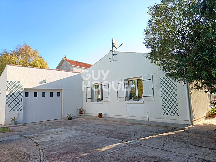 Maison à vendre - Le Château-dOléron - 4 pièces - 2 chambres