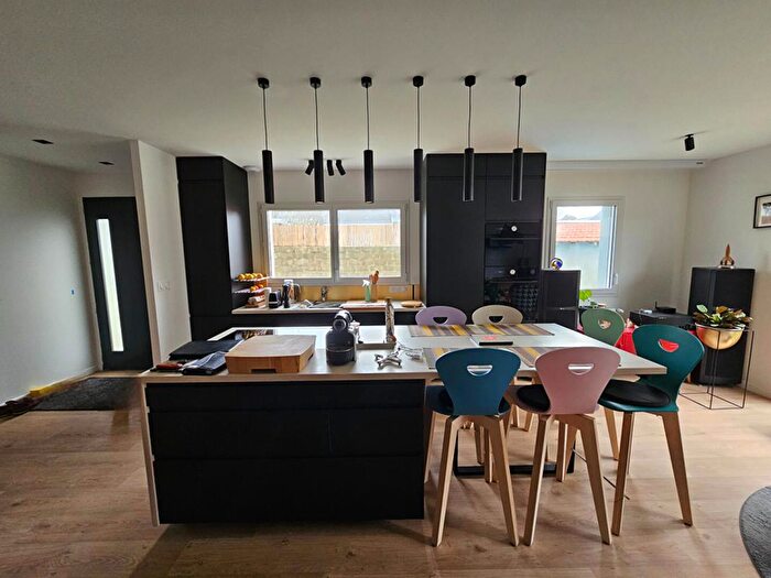 Maison à vendre - Saint-Nazaire, Saint-Marc - 5 pièces - 4 chambres