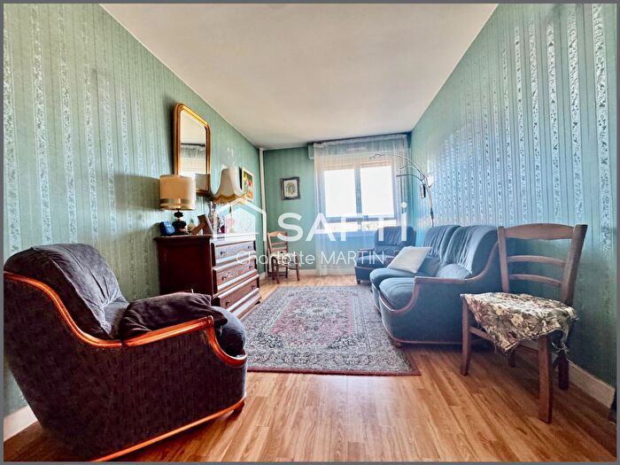 Appartement à vendre - Vierzon, Centre-ville - 4 pièces