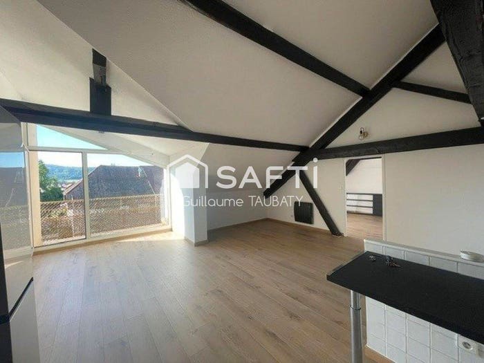 Appartement 4 pièces à Saône, à louer