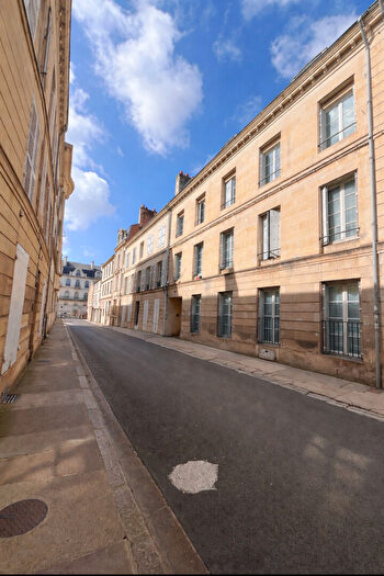Appartement à vendre - Poitiers, Centre-ville - 2 pièces - 1 chambre