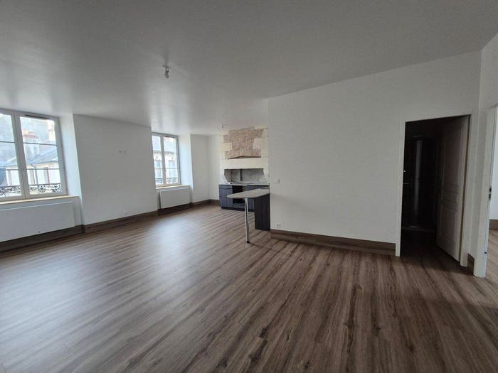 La Charité-sur-Loire : Appartement 4 pièces à louer