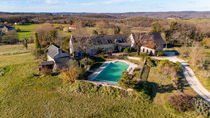 Maison à vendre - Sarlat-la-Canéda - 16 pièces - 8 chambres