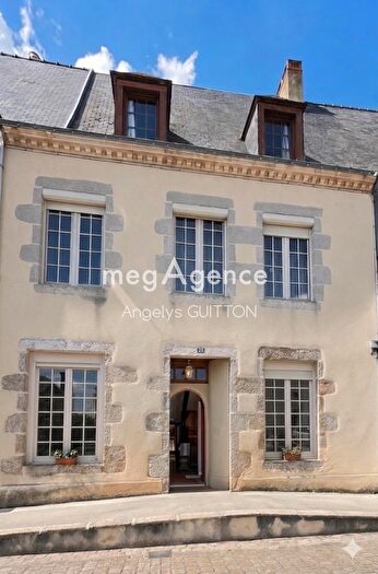 Beaumont-sur-Sarthe - Maison 8 pièces à vendre