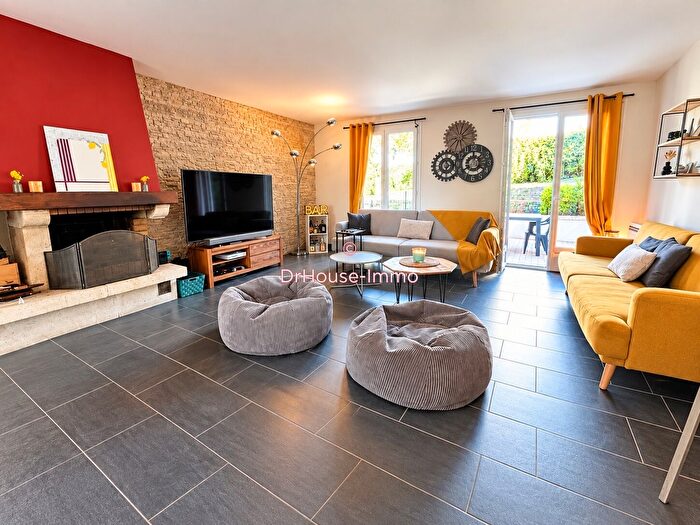 Maison 8 pièces à Mézières-sur-Seine, à vendre