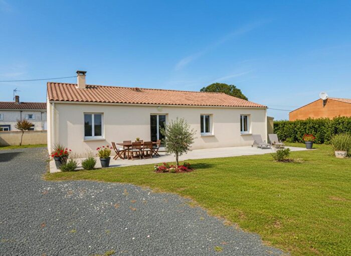 Maison 5 pièces à vendre à Gémozac