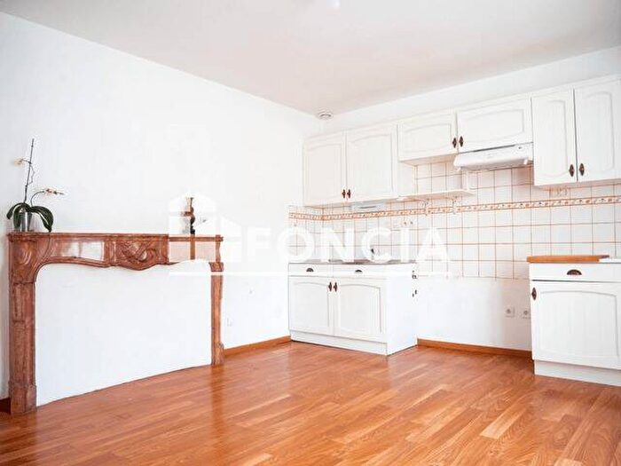 Appartement à louer - Port-sur-Saône - 4 pièces - 3 chambres