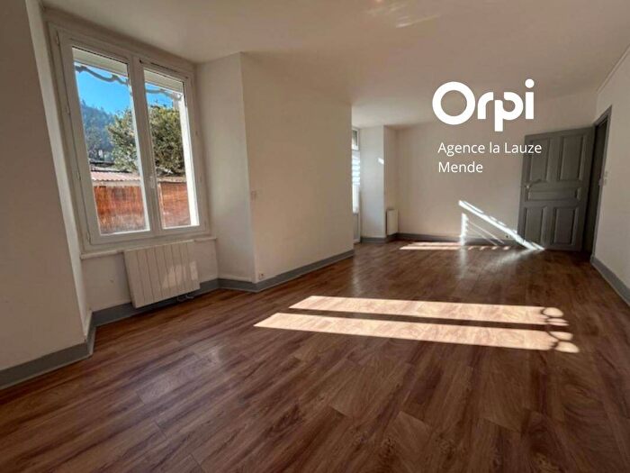 Appartement à louer - Bellesagne-Fontanilles, Mende - 3 pièces - 2 chambres