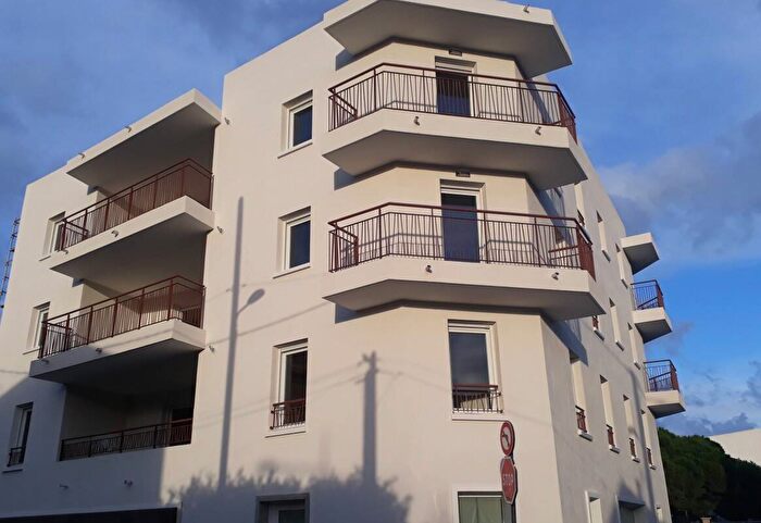 Appartement à louer - Centre Ville-Peyron, La Seyne-sur-Mer - 2 pièces - 1 chambre